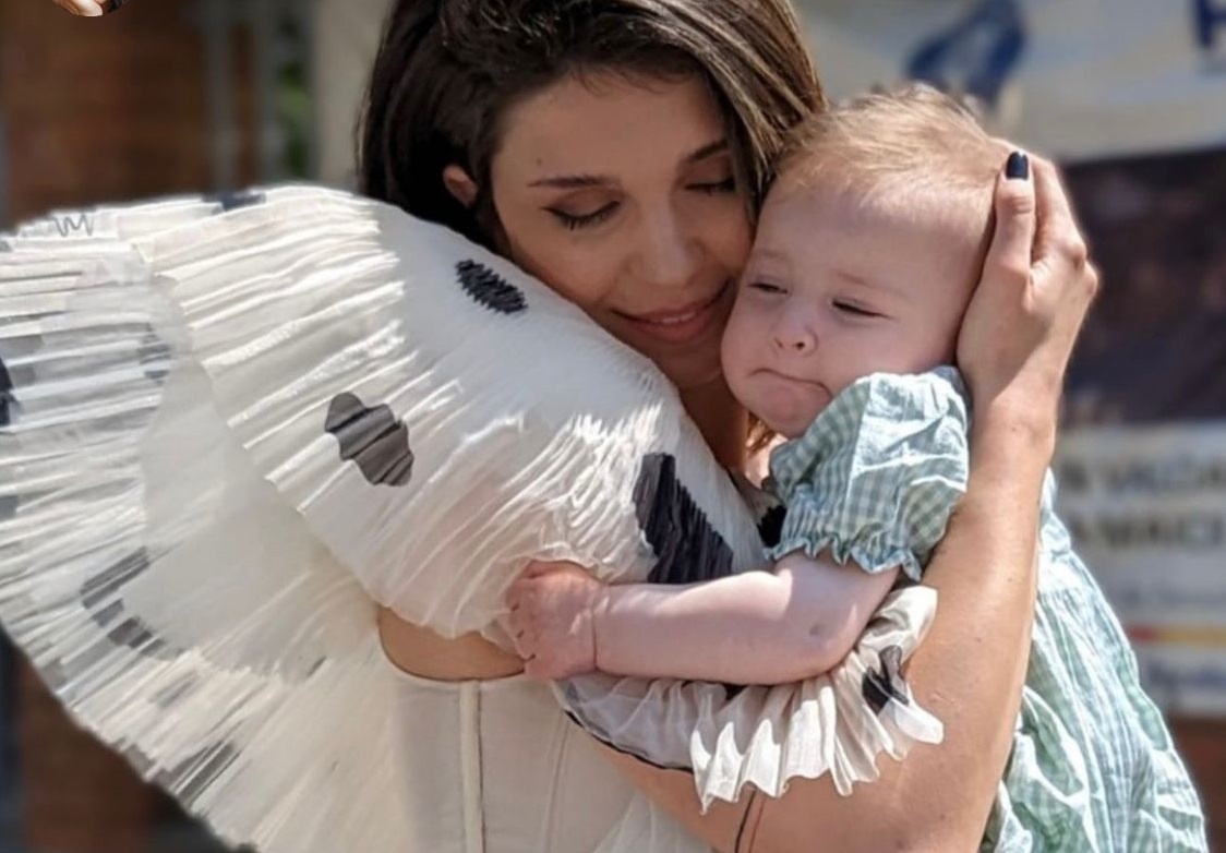 Alice Cavaleru și Vladimir Drăghia au botezat-o pe micuța Alegra ...