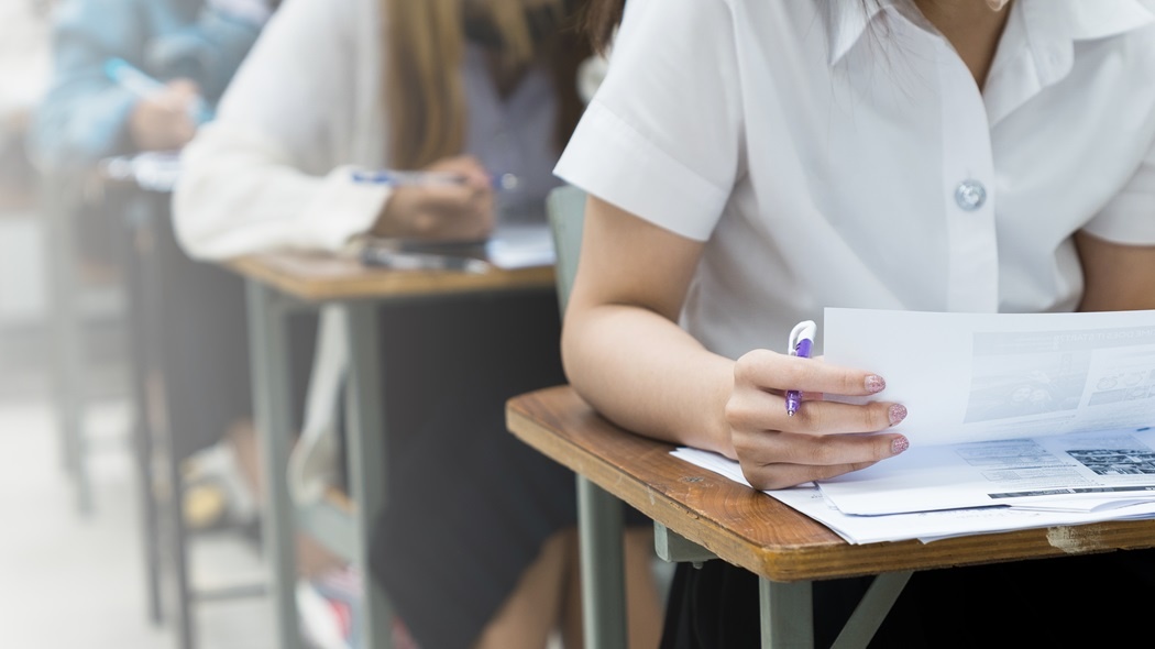 Subiecte BAC Istorie 2024: Eseu de două pagini despre Romania ...