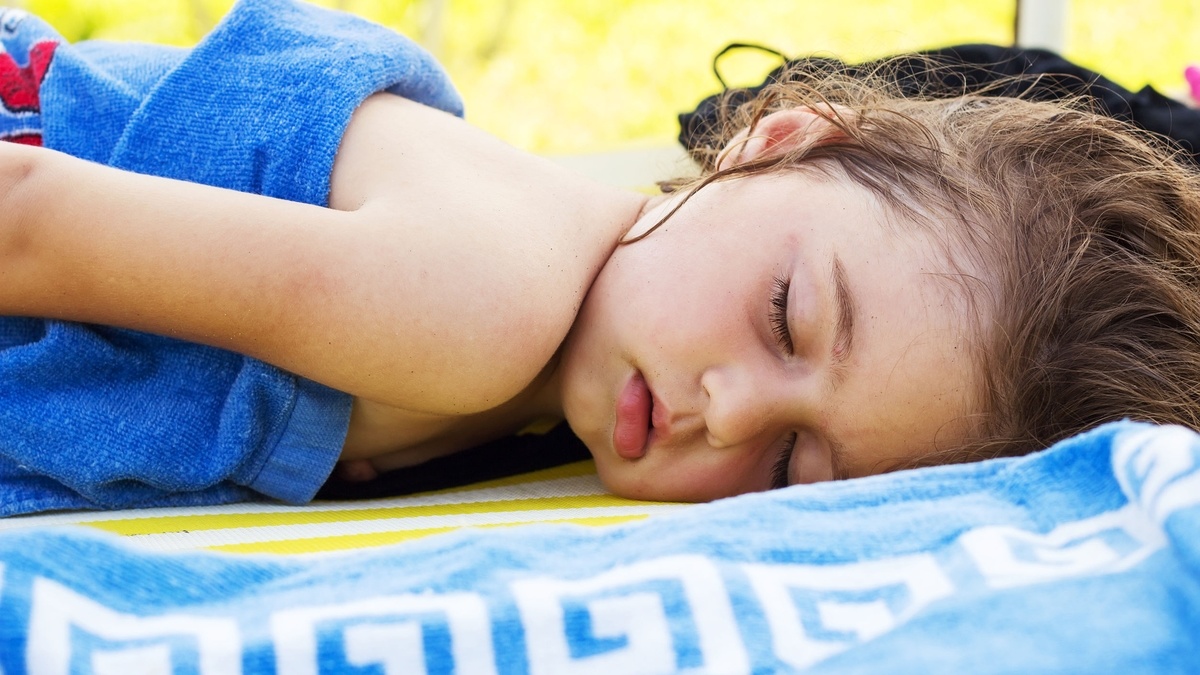 Insolatia la copii: simptome, cauze și tratament